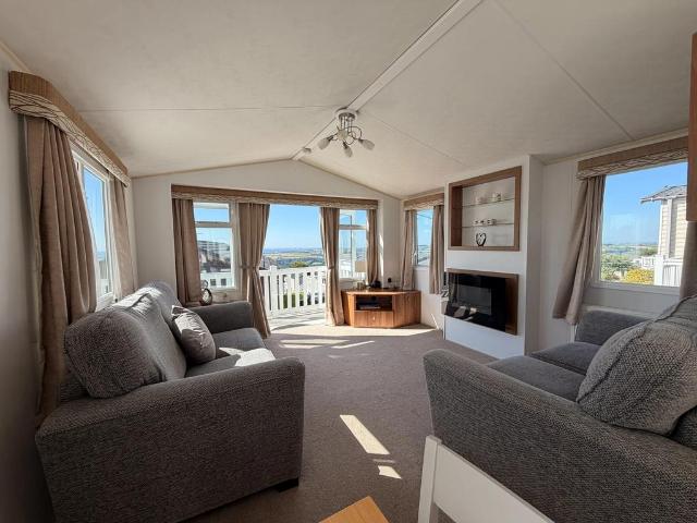 2 bedroom caravan for sale