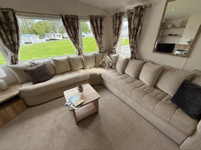 2 bedroom caravan for sale