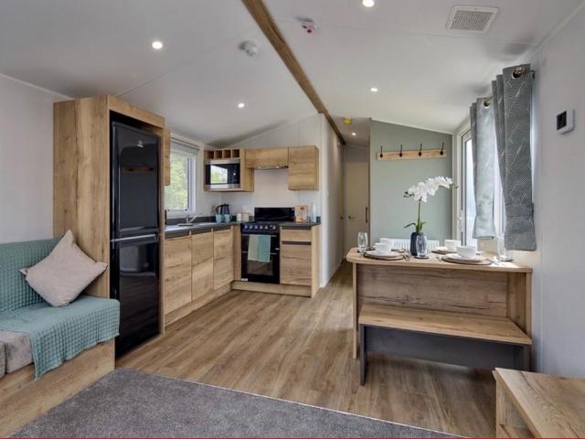 2 bedroom caravan for sale