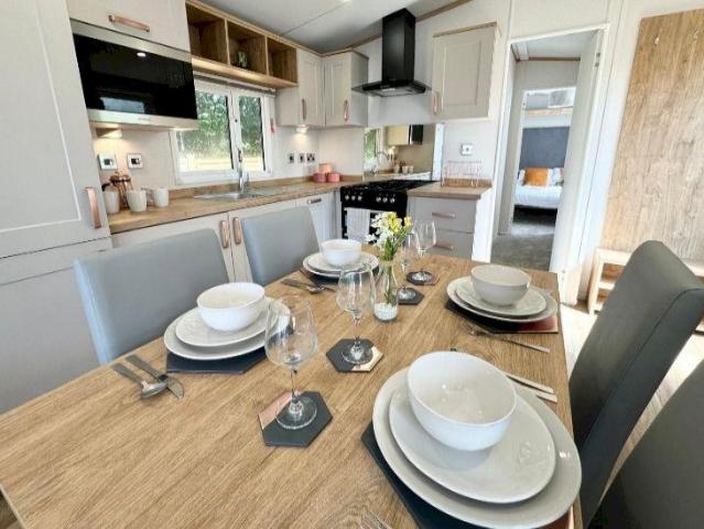 2 bedroom caravan for sale
