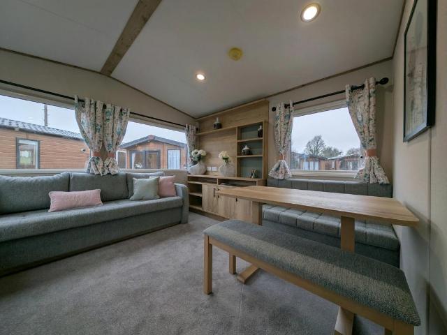 2 bedroom caravan for sale