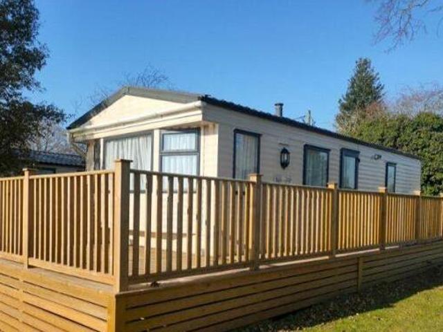 2 Bedroom Caravan For Sale In Wortwell, Harleston