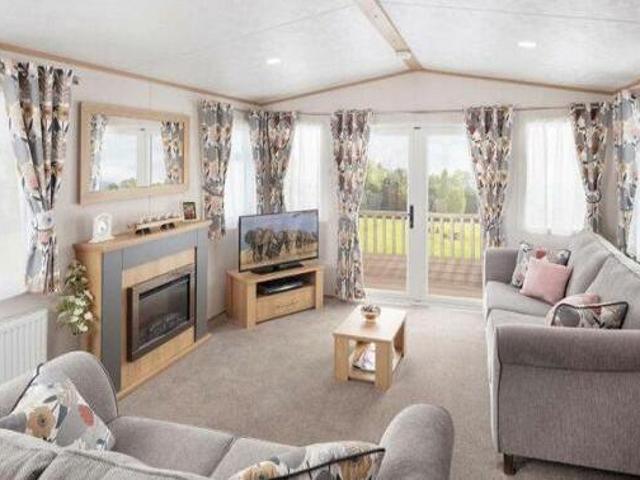 2 Bedroom Caravan For Sale In Wortwell, Harleston
