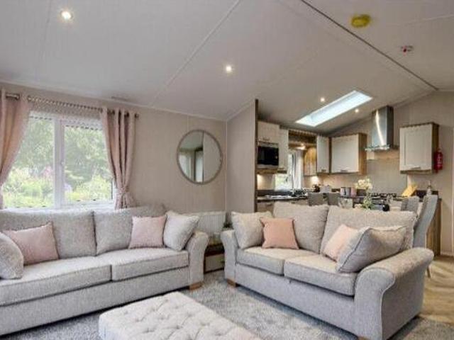 2 Bedroom Caravan For Sale In Abbey Lane, Theberton