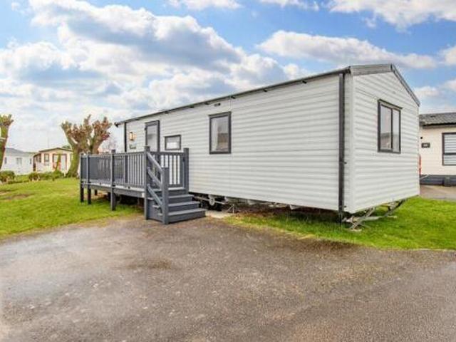 2 Bedroom Caravan For Sale In Hunstanton, Norfolk