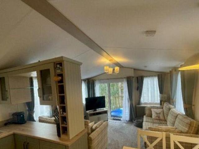 2 Bedroom Caravan For Sale In Lake Road, Windermere