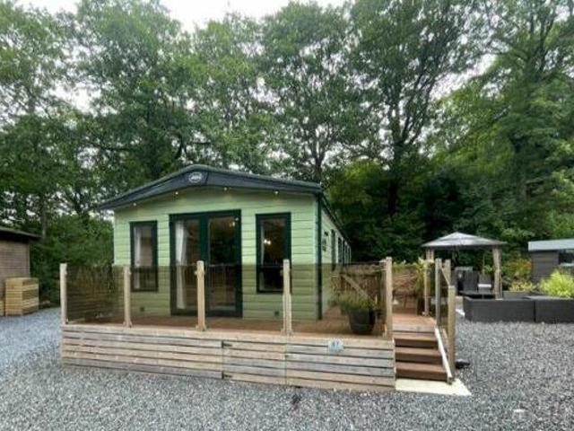 2 Bedroom Caravan For Sale In Lake Road, Windermere