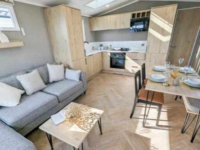 2 Bedroom Caravan For Sale In Pevensey Bay, Eastbourne