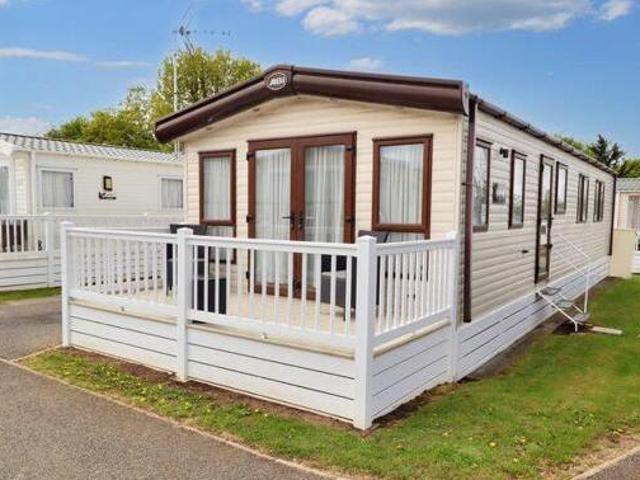 2 Bedroom Caravan For Sale In St Osyth