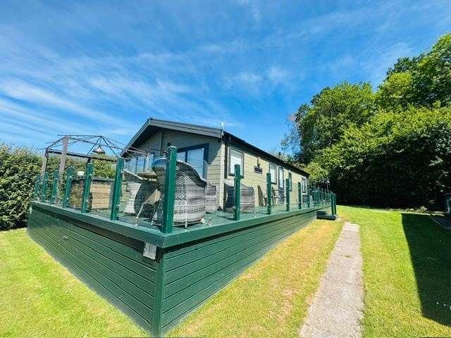 2 Bedroom Caravan Mobile Home