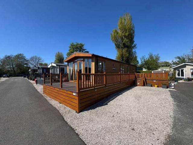 2 Bedroom Caravan Mobile Home