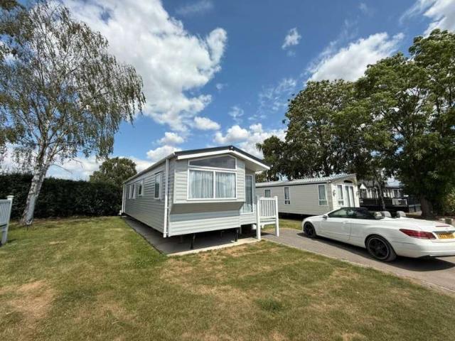 2 Bedroom Caravan Mobile Home