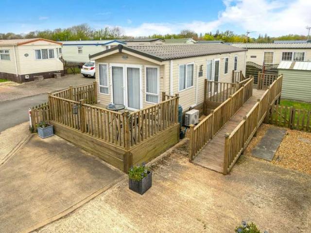 2 Bedroom Caravan Mobile Home