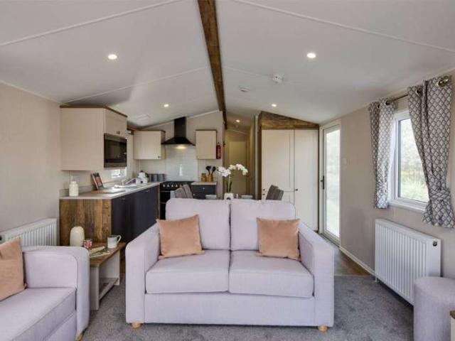 2 Bedroom Caravan Mobile Home