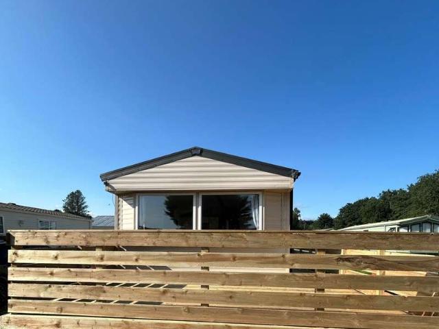2 Bedroom Caravan Mobile Home