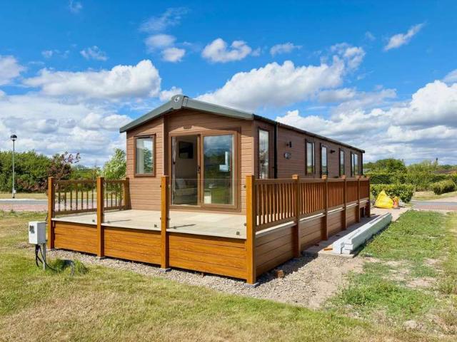 2 Bedroom Caravan Mobile Home