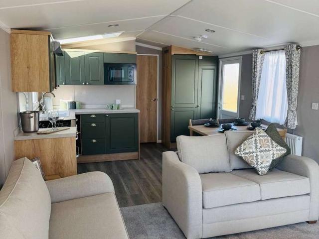 2 Bedroom Caravan Mobile Home