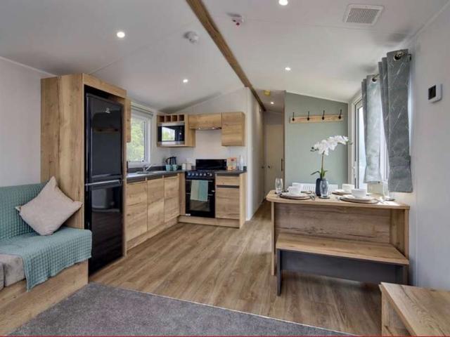 2 Bedroom Caravan Mobile Home