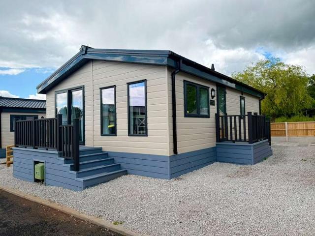 2 Bedroom Caravan Mobile Home