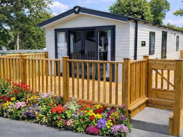 2 Bedroom Caravan Mobile Home