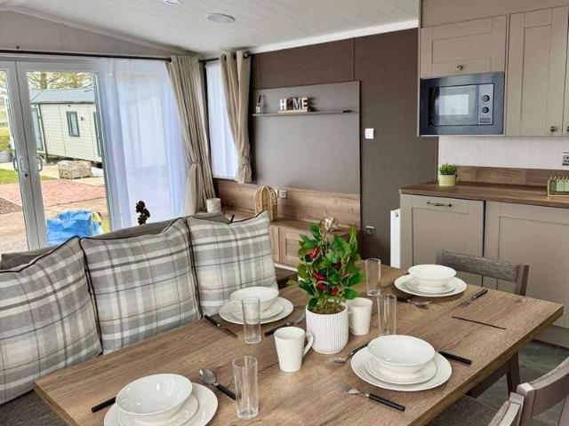 2 Bedroom Caravan Mobile Home