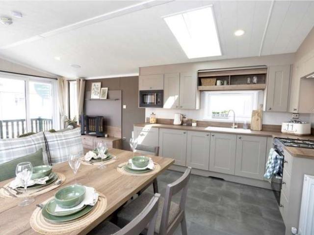 2 Bedroom Caravan Mobile Home