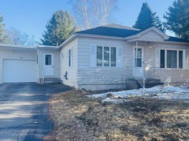 2 bedroom, Caribou ME 04736 102217138