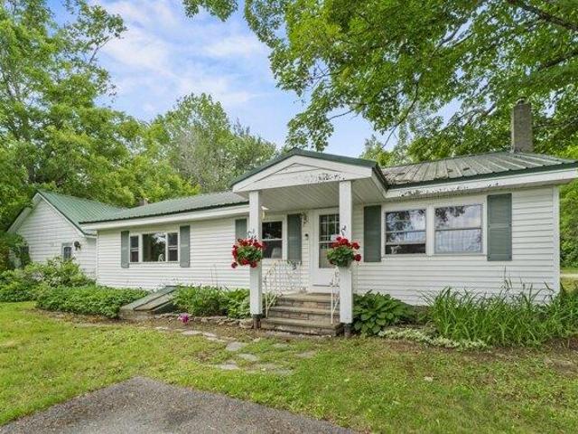 2 bedroom, Carmel ME 04419 104808066