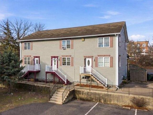 2 bedroom, Central Falls RI 02863 104569667