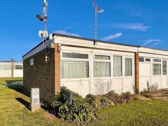 2 Bedroom Chalet For Sale In Beach Road