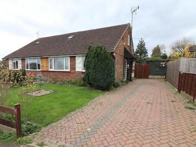 2 Bedroom Chalet For Sale In Hitchin, Hertfordshire