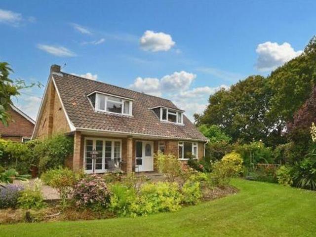 2 Bedroom Chalet For Sale In Poringland