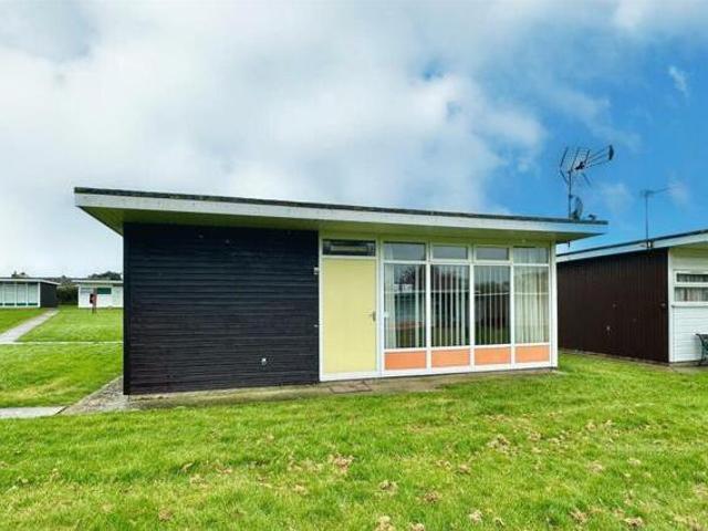 2 Bedroom Chalet For Sale In Stalham