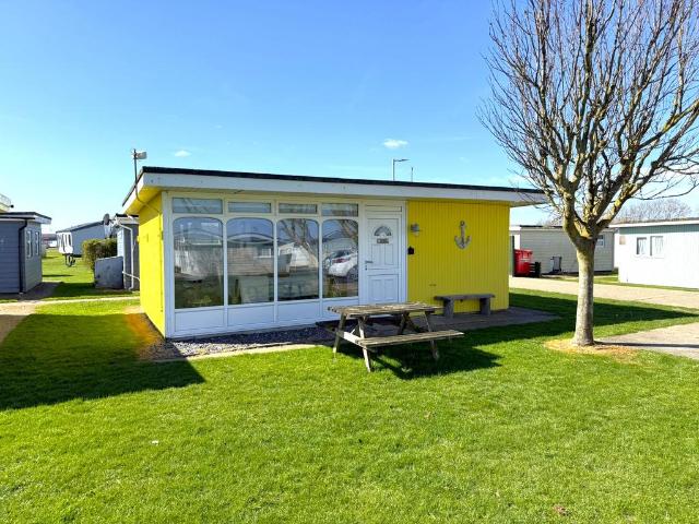 2 bedroom chalet for sale