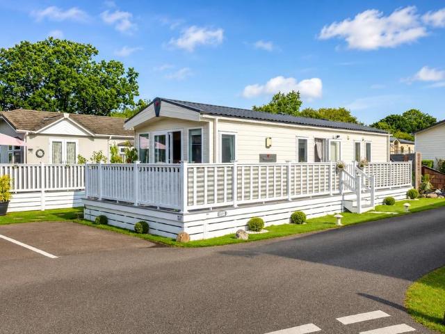 2 bedroom chalet for sale