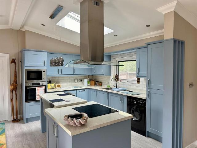 3 bedroom chalet for sale
