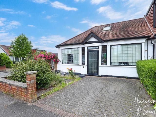2 bedroom chalet for sale