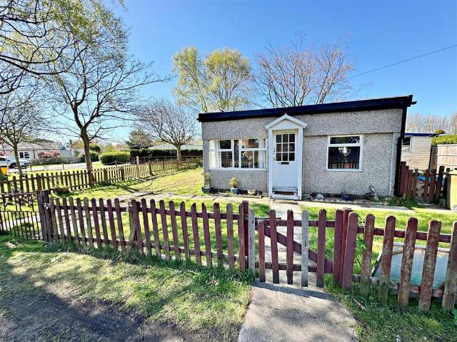 2 bedroom chalet for sale