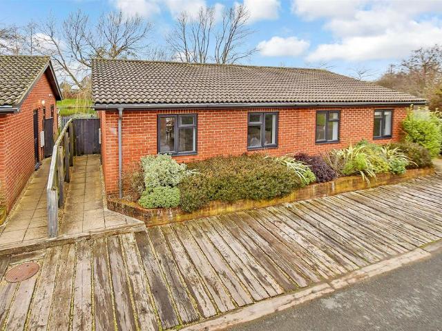 2 bedroom chalet for sale