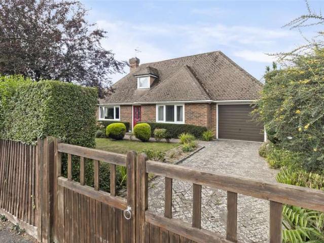 2 Bedroom Chalet House