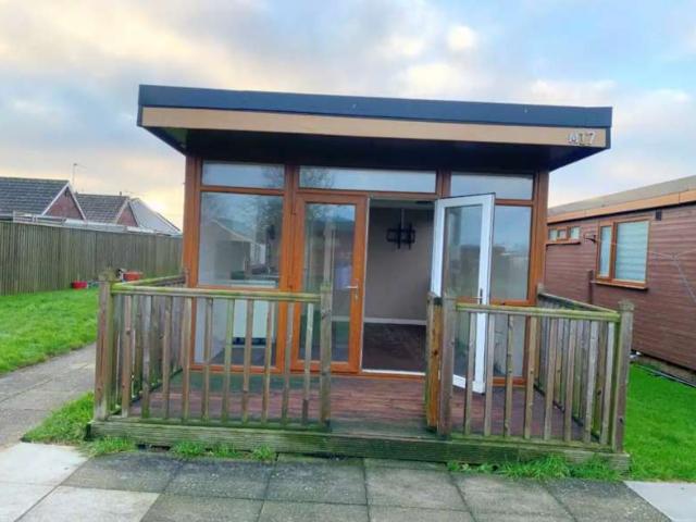 2 Bedroom Chalet House
