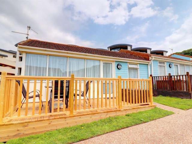 2 Bedroom Chalet House