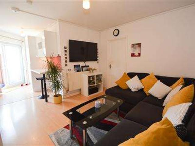 2 Bedroom Chalet House