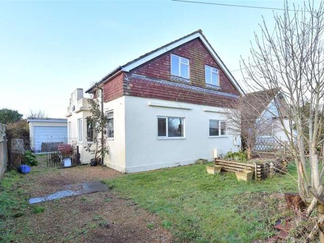 2 Bedroom Chalet House