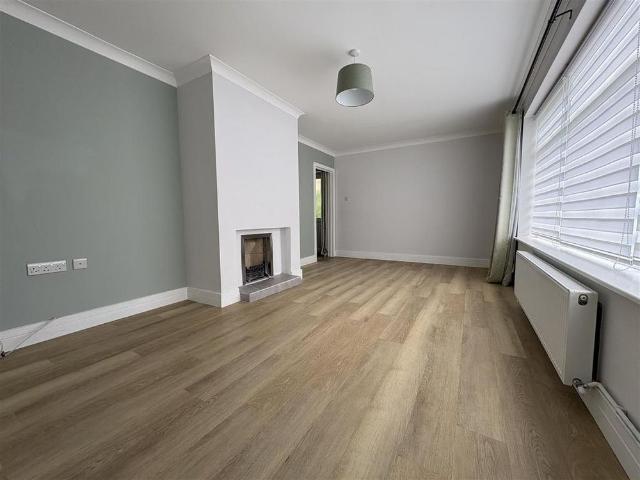 2 bedroom chalet to rent