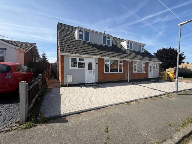 2 bedroom chalet to rent