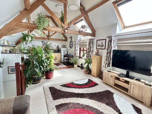 2 bedroom Charming Barn Conversion to rent