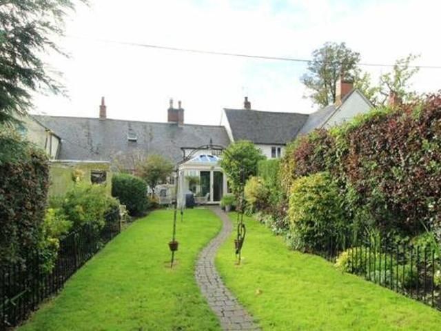 2 Bedroom Character Property For Sale In Claybrooke Parva