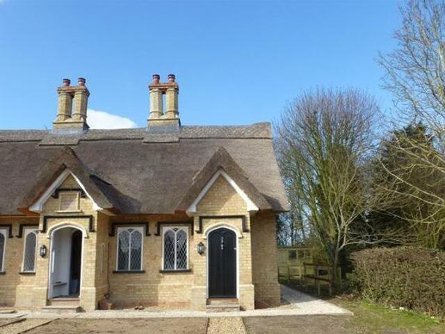2 Bedroom Character Property For Sale In Cranfield