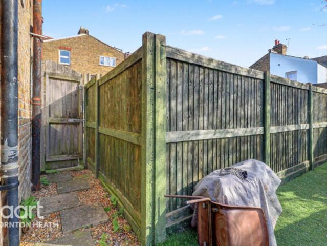 2 bedroom character property for sale in Gillett Road, Thornton Heath, CR7